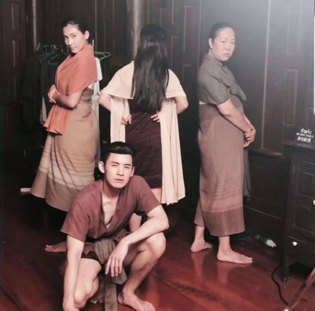 การะเกด&เดอะแก๊งค์ มาในเพลง Poom Poom pow แฟนคลับหวั่น ผ้าถุงแม่หลุด(ชม ...