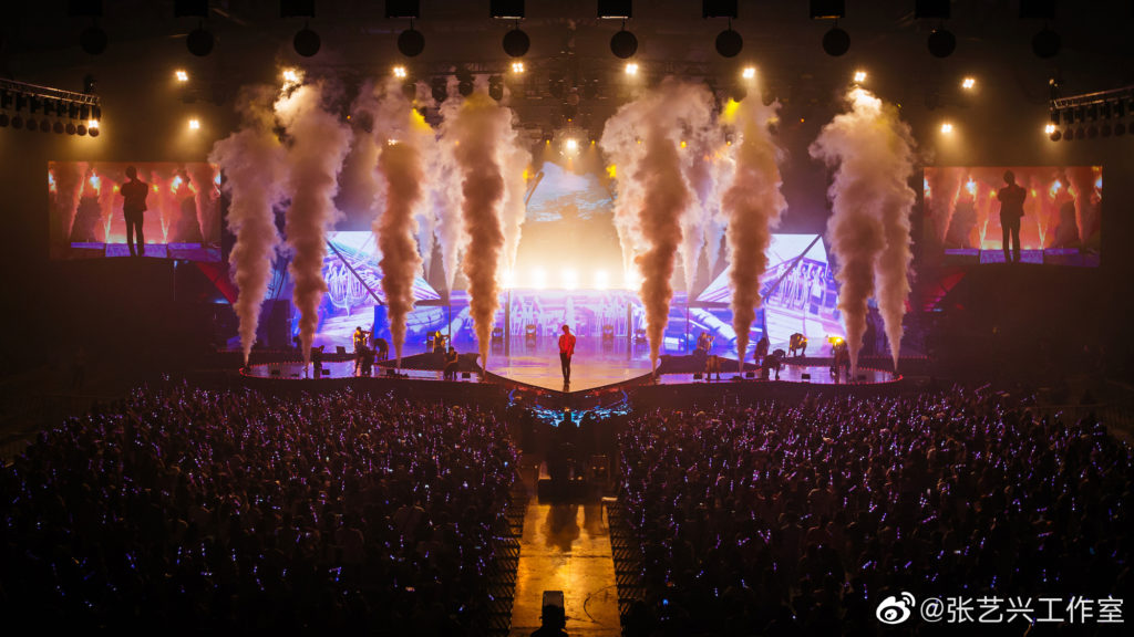 ‘LAY’ และแฟนชาวไทยรวมกันเป็นหนึ่ง สู่การเดินทางครั้งสำคัญในทัวร์ ...