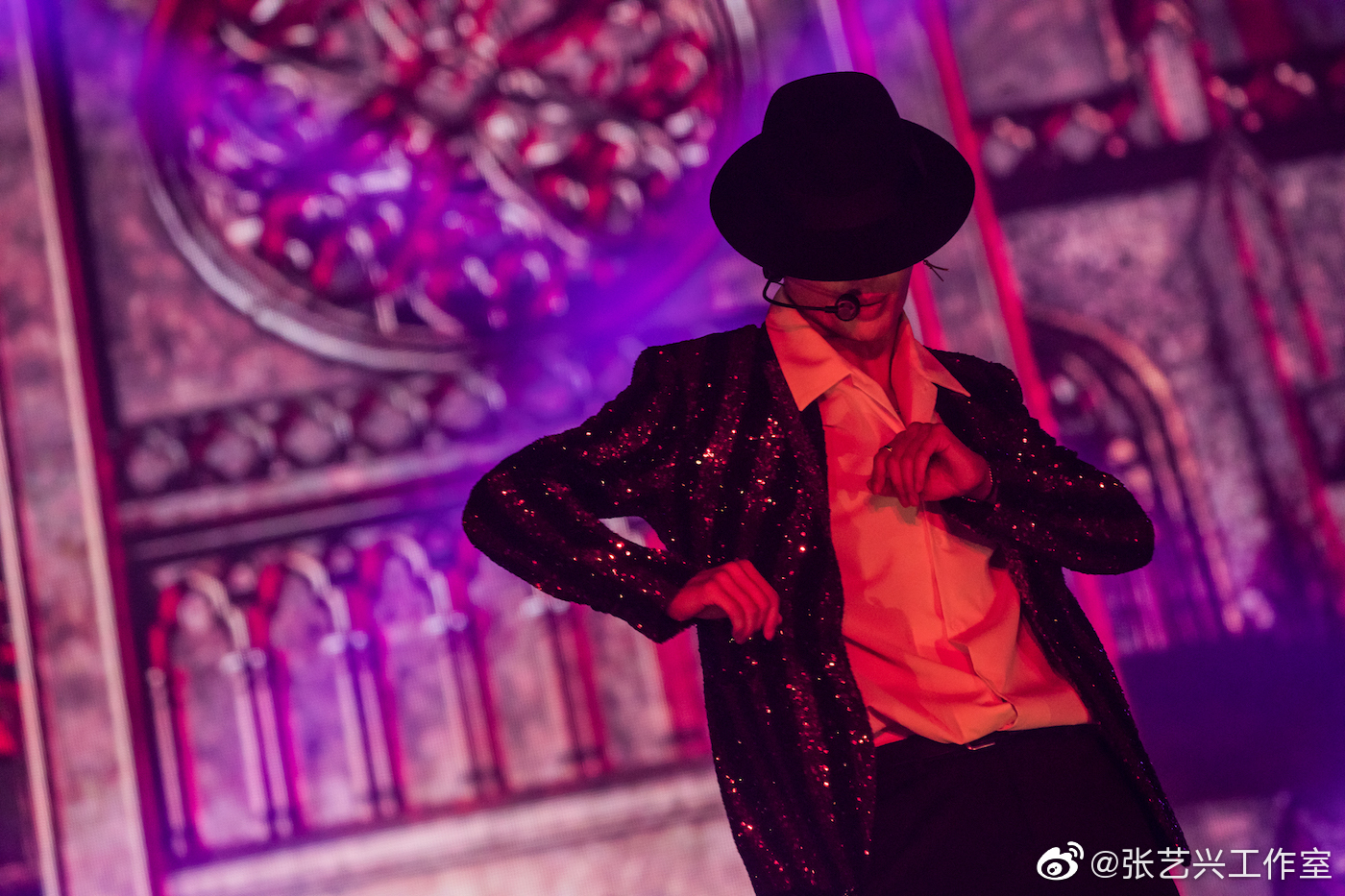 ‘LAY’ และแฟนชาวไทยรวมกันเป็นหนึ่ง สู่การเดินทางครั้งสำคัญในทัวร์ ...