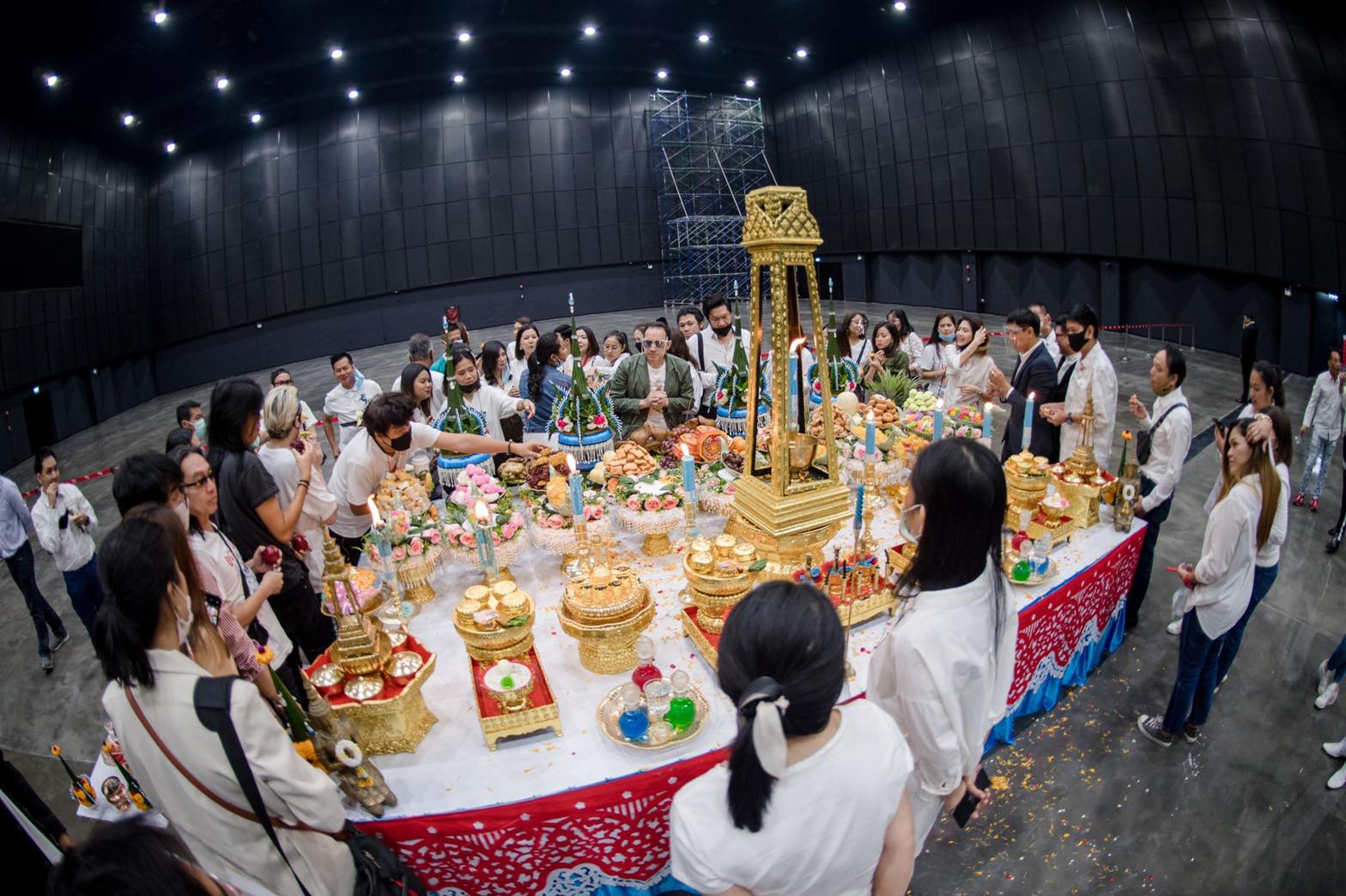 SHOW DC HALL ถือฤกษ์ดี บวงสรวงฮอลล์ เสริมสิริมงคล สร้างแลนด์มาร์กแห่ง ...