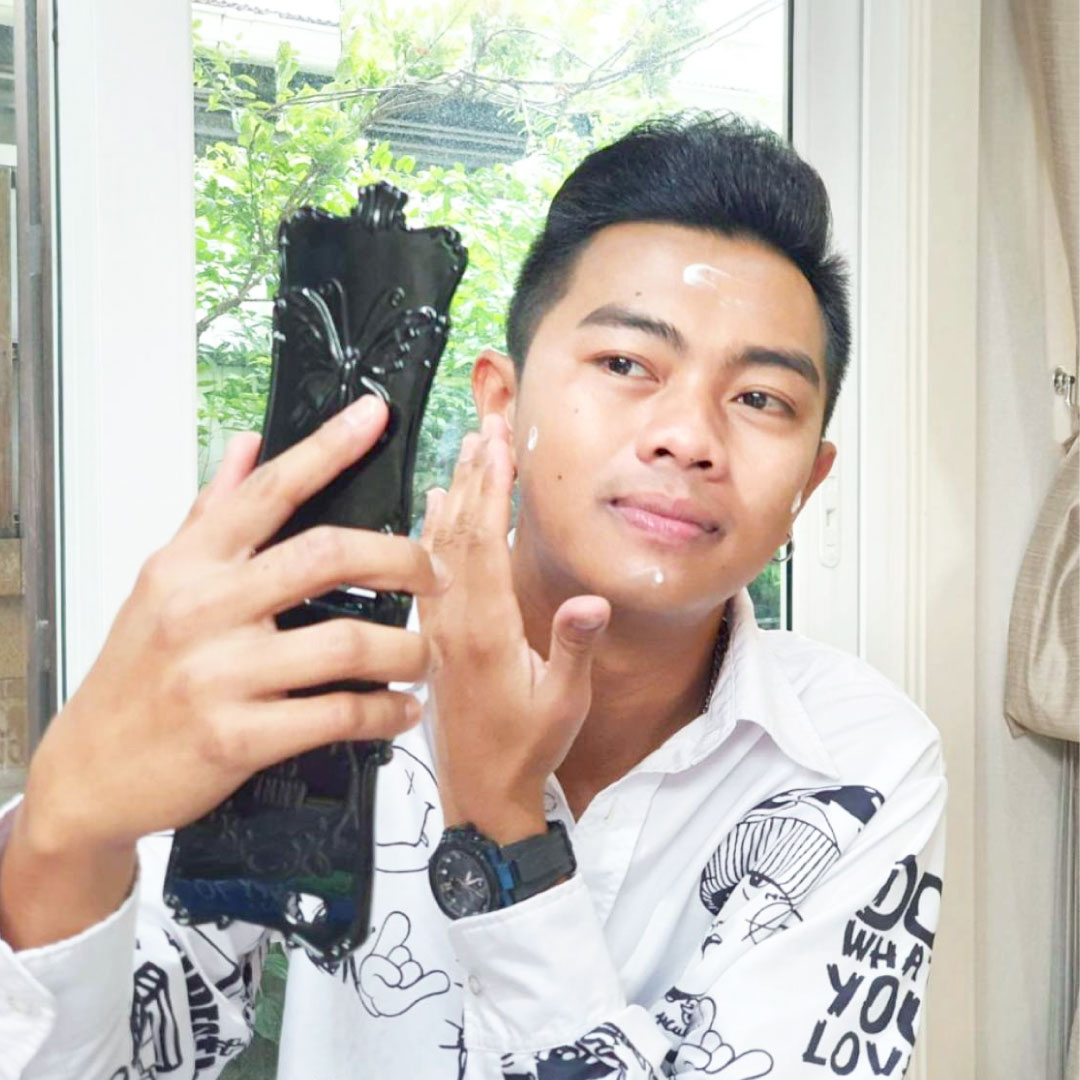 หน้าโคตรใส! "แซ็ค 500 ล้านวิว" เผยใช้เกลือหิมาลายัน ดูแลหน้าตามแฟนคลับ