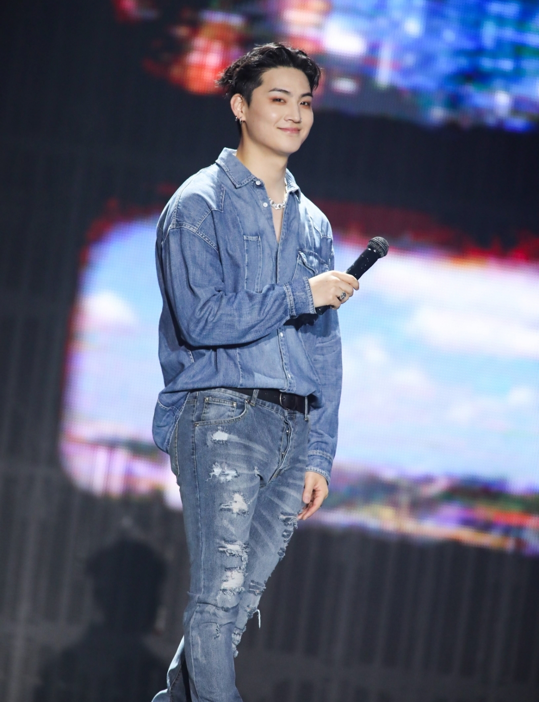 ระเบิดความสนุกจัดเต็ม! “JAY B” อ้อนแฟนไทย “ทุกคนรอผมกลับมาด้วยนะครับ”