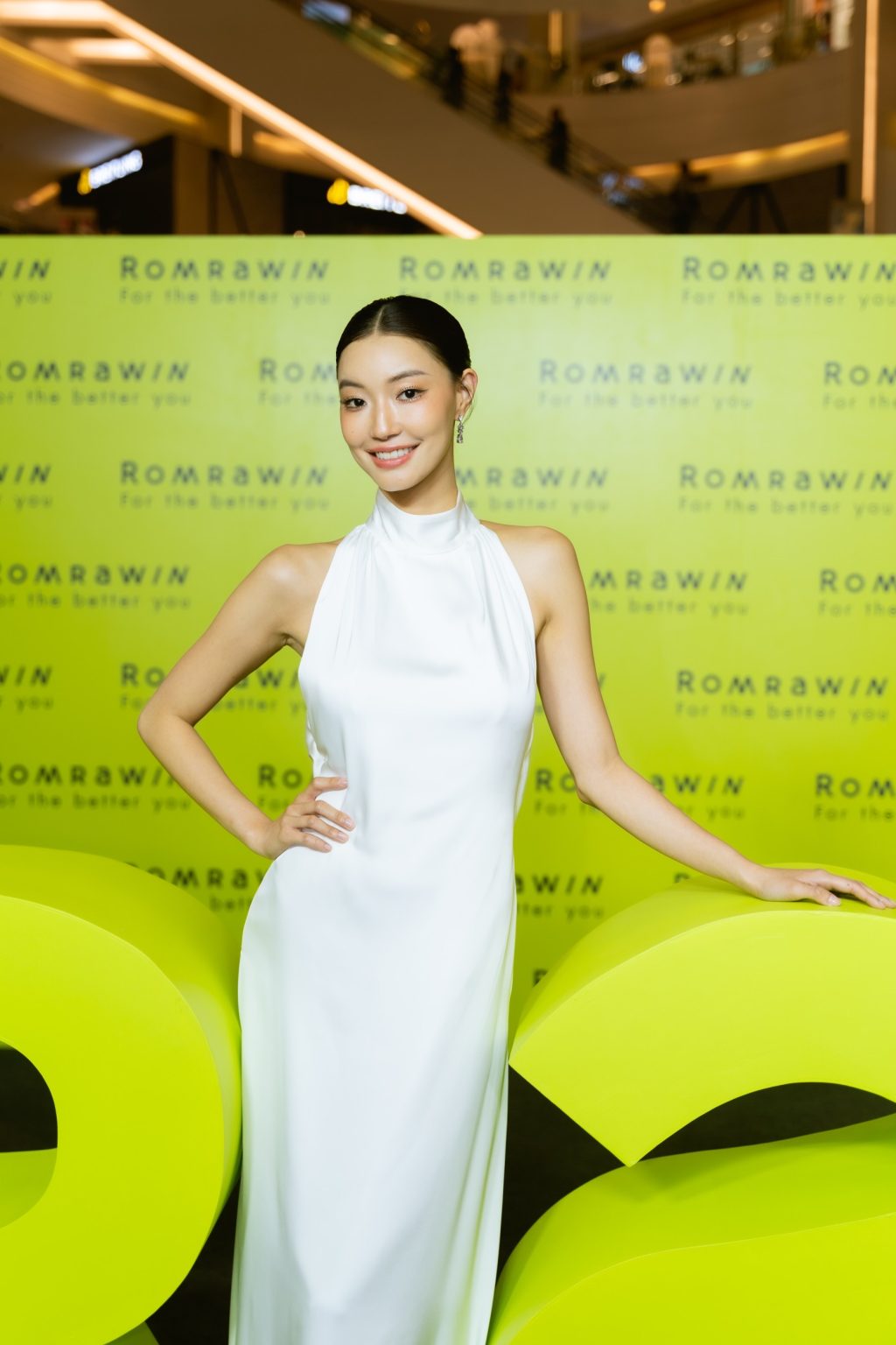 Romrawin Clinic เปิดตัว “จิงจิง-ปริยพิชญ์”ตัวแทนคนเจนฯ ใหม่ พร้อมพาทุก ...